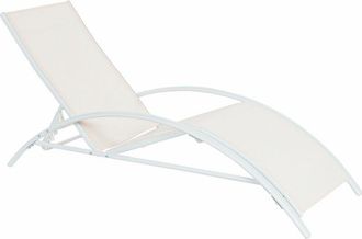 Beliani Klappbare Gartenliege mit verstellbarer R&uuml;ckenlehne Stahlrahmen beige Gaeta - Beige