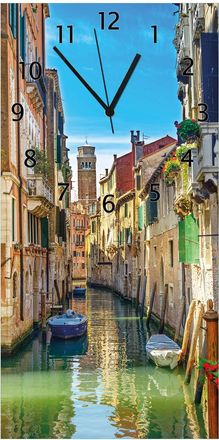 Wallario Design-Wanduhr Urlaub in Venedig Kanal zwischen bunten Häusern aus Glas, Motiv-Uhr Größe 30 x 60 cm, Schwarze Zeiger