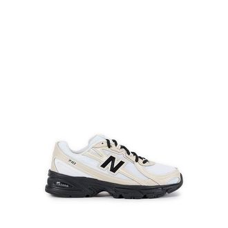 New Balance Baskets compens&eacute;es