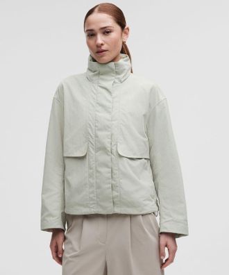 lululemon Always Effortless Jacke Evolve f&uuml;r Frauen - Gr&ouml;&szlig;e 2XS in Meadow Haze