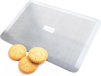 G&ouml;bel Backblech perforiert ohne Rand - Backblech flach perforiert Aluminium - 30 x 40 cm - hergestellt in Frankreich