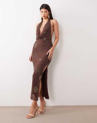 Tfnc robe longue orn&eacute;e de perles et sequins &agrave; col b&eacute;nitier couleur chocolat-Marron