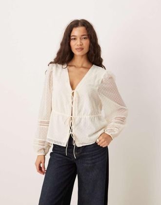 Abercrombie & Fitch Blouse &agrave; manches longues et liens sur le devant - Blanc