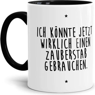 Tassendruck Lustige Tasse mit Spruch Ich Brauche einen Zauberstab - Büro/Job/Arbeit/Witzig/Kaffee-Tasse/Geschenk-Idee/Innen & Henkel Schwarz
