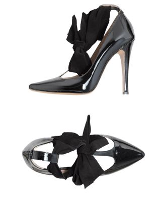 Chlo&eacute; Black Patent Bow Detail Pumps Size 38.5
