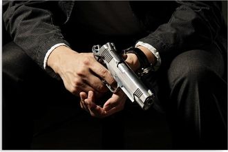 Feeby Bilder Mann Pistole Waffe 40x30 cm Wohnzimmer Schlafzimmer Büro Flur Küche Wandbilder Modern Bild auf Leinwand Wanddekoration Kunstdruck Design Schwar