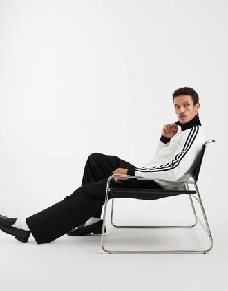 adidas Originals Classic - Trainingsjacke in Wolkenwei&szlig;