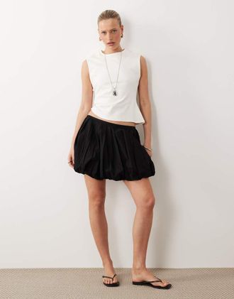 Gina Tricot Gina Tricot - Mini-jupe &agrave; ourlet bouffant - Noir