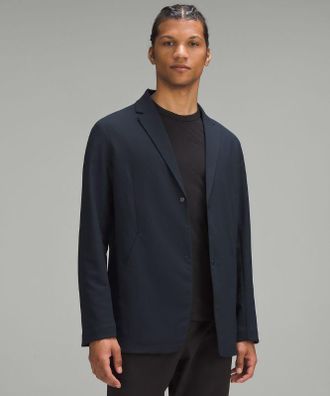 lululemon New Venture Blazer f&uuml;r M&auml;nner - Gr&ouml;&szlig;e XS in Classic Navy