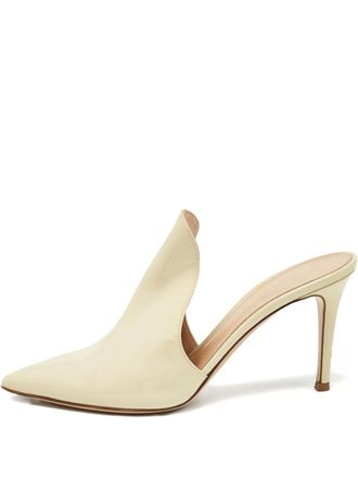 Gianvito Rossi mules vernies pre-owned - Tons neutres