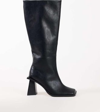 Topshop Tabitha bottes montantes &agrave; tige &eacute;largie et &agrave; talons noires
