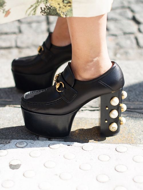 chaussures à perles Gucci