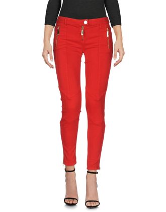 Elisabetta Franchi HOSEN & R&Ouml;CKE - Jeanshosen auf YOOX.COM