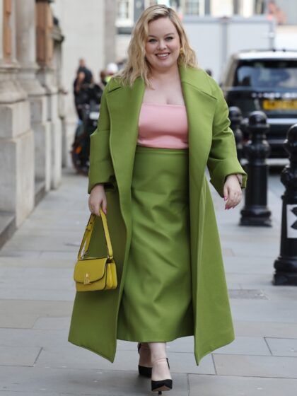 Comment s’habiller quand on a une forte poitrine ?