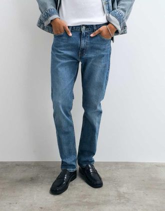 Levi's 510 - Jeans mit engem Schnitt in Mittelblau