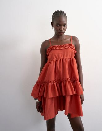 Topshop Volumin&ouml;ses Midikleid in Rostrot mit R&uuml;schen-Orange