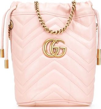 Gucci Hobo Bags - Small GG Marmont Leather Matelasse Bucket Bag - Gr. unisize - in Gold - für Damen