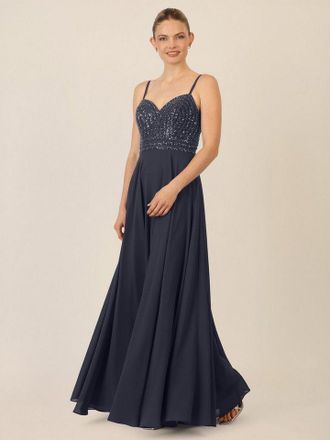 Apart Abendkleid mit Perlenstickerei