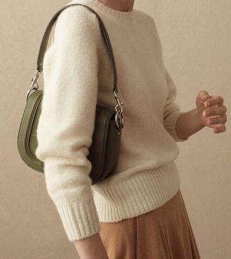 Le Tanneur Sac bandouli&egrave;re moyen mod&egrave;le Ella en cuir grain&eacute;