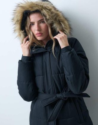 Hollister Steppjacke mit G&uuml;rtel und faux-fur-Kapuze in Schwarz