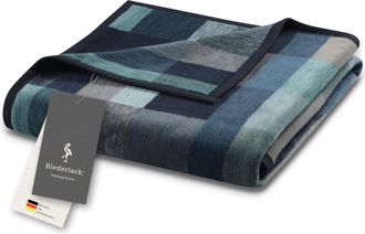 BIEDERLACK Flauschige Kuscheldecke aus Baumwollmischgewebe I Made in Germany I Öko-Tex I nachhaltig produziert I Wohndecke Color Squares Dark Blue in dunkelblau-