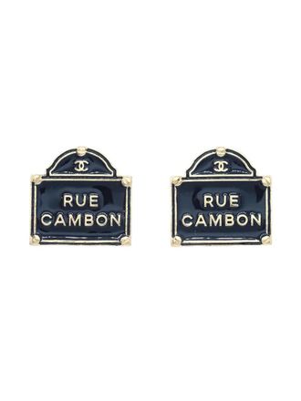Chanel boucles doreilles &agrave; plaque logo (2015)