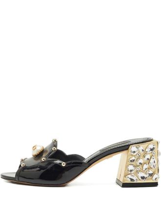 Dolce & Gabbana mules &agrave; ornements de perles - Noir