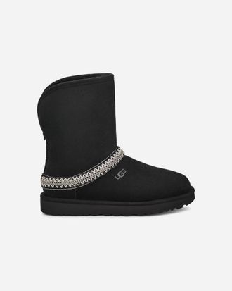 UGG Classic Short Crescent Boot f&uuml;r Damen in Black, Gr&ouml;&szlig;e Wildleder/Polyester/Recycelte Materialien/Schaffell