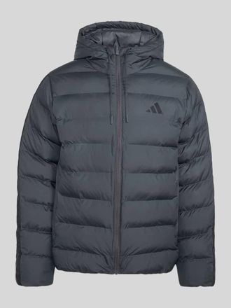 adidas Regular Fit Steppjacke mit Kapuze