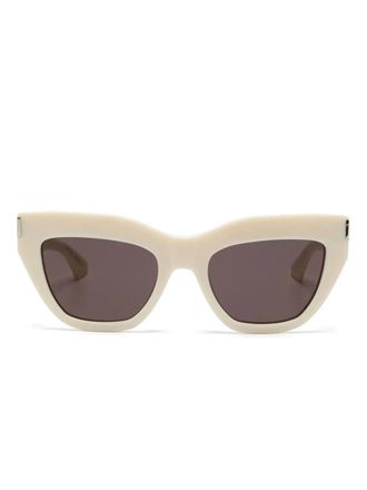Saint Laurent Eyewear lunettes de soleil à monture papillon - Tons neutres