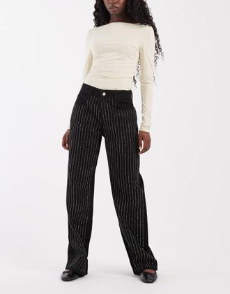 Asos Jeans mit Verzierungen in Schwarz-Marineblau