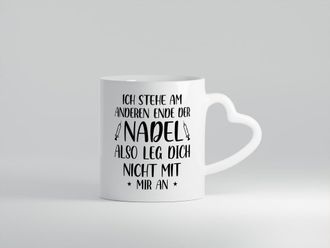 Generic Am anderen Ende der Nadel, nicht anlegen | Spritzen - Herzhenkel Tasse - Kaffeetasse/Geschenk/Familie