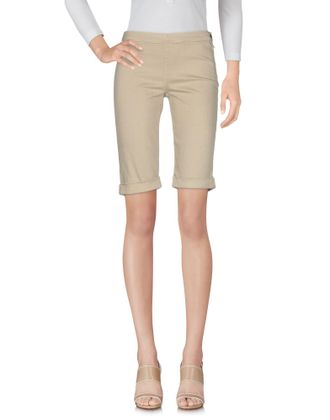 Woolrich HOSEN & R&Ouml;CKE - Jeansshorts auf YOOX.COM