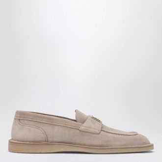 Dolce & Gabbana Loafer in W&uuml;stenfarbe aus Veloursleder mit DG-Logo