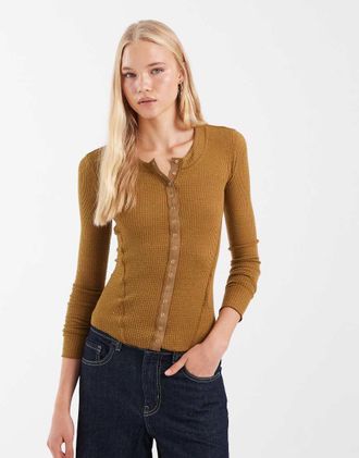 Free People Cardigan mit Knopfleiste in Senfgelb