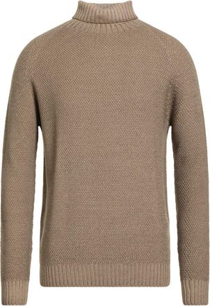 H953 STRICKWAREN - Rollkragenpullover auf YOOX.COM