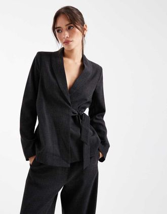 Vero Moda Blazer habillé densemble noué sur le côté - Gris foncé chiné
