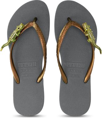 UZURII Slipper & Pantoletten - Zehentrenner Green Crocodile Switch - Gr. 35,5 (EU) - in Silber - f&uuml;r Damen