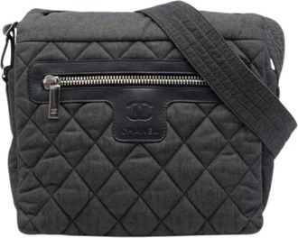 Chanel Sac bandouli&egrave;re matelass&eacute; en jean Pre-owned - Femme - Pre-owned - Noir - Taille: ONE Size