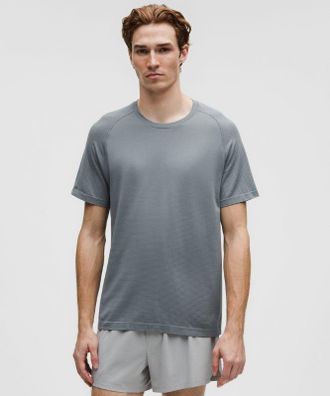 lululemon Metal Vent Tech T-Shirt f&uuml;r M&auml;nner - Gr&ouml;&szlig;e 2XL in Solar Grey