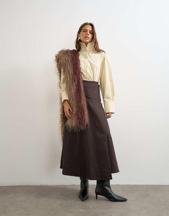 Topshop jupe trench portefeuille en serg&eacute; avec d&eacute;tail de ceinture, chocolat-Vert