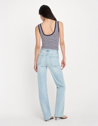 Good American Soft Tech Good True - Straight Jeans in verwaschenem Hellblau