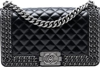 Chanel Hobo Bags - Old Medium Quilted Glazed Calfskin Chain Around Bo - Gr. unisize - in Schwarz - f&uuml;r Damen