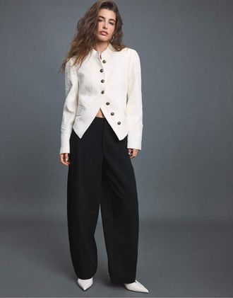 Stradivarius Jacquard-Blazer in Ecru-Wei&szlig;