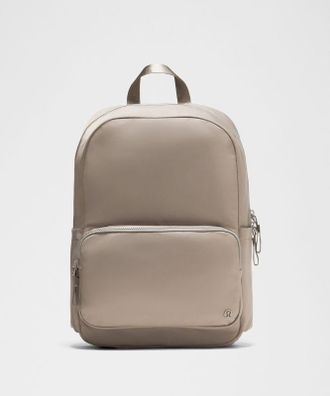 lululemon Everywhere Rucksack 22 L - Größe 2 l in Warm Ash Grey/Sheer Oak