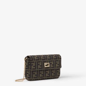 Fendi Unisex Clutch H26 Marron