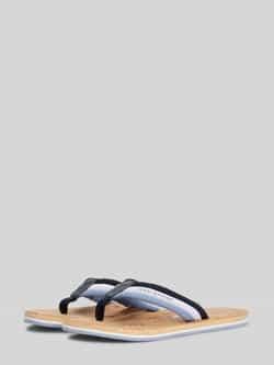 Tommy Hilfiger Zehentrenner mit Logo Detail und Kork-Fu&szlig;bett