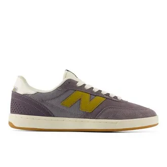 New Balance Unisex NB Numeric 440v2 in Grau/Gr&uuml;n, Wildleder/Mesh, Gr&ouml;&szlig;e 41.5
