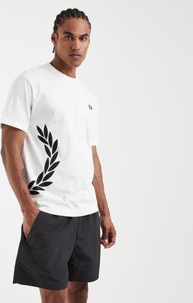 Fred Perry T-Shirt in Wei&szlig; mit strukturiertem Lorbeerkranz-Logo