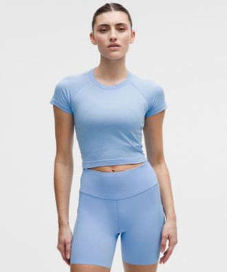 lululemon Swiftly Tech Crop-Kurzarmshirt 2.0 f&uuml;r Frauen - Gr&ouml;&szlig;e 10 in Sinatra Blue
